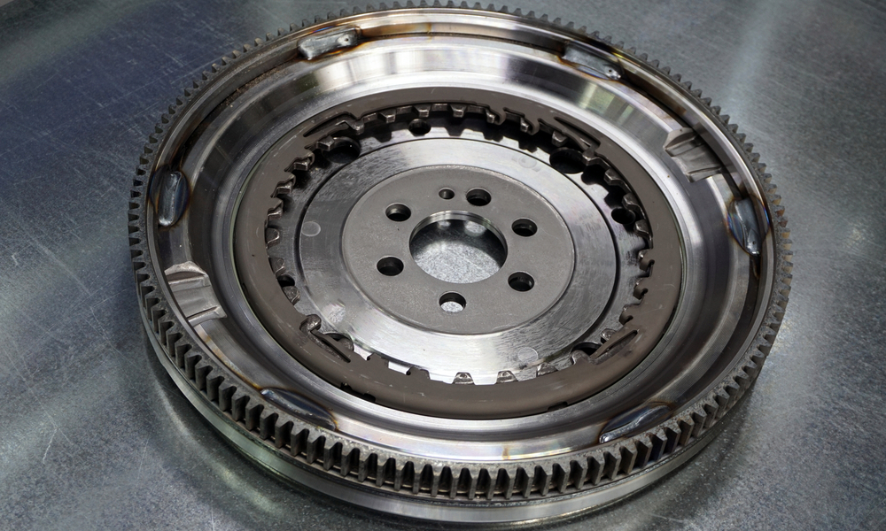 Volant moteur : fonctionnement et coût de remplacement | mecazen